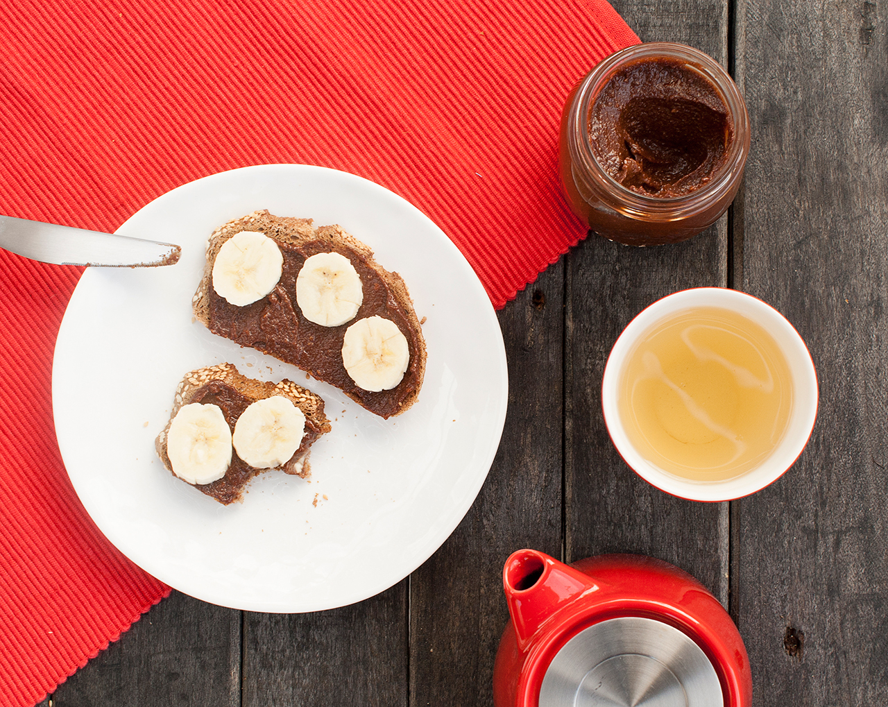 Nutty but nice - hazelnut and chocolate spread - Lazy Cat Kitchen