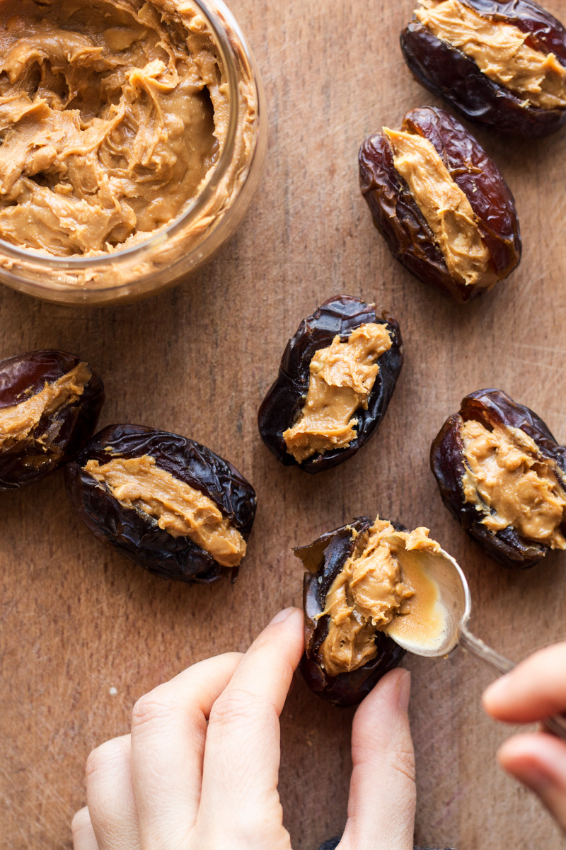 Stuffed dates with peanut butter - Lazy Cat Kitchen Stuffed dates with peanut butter - Lazy Cat Kitchen
