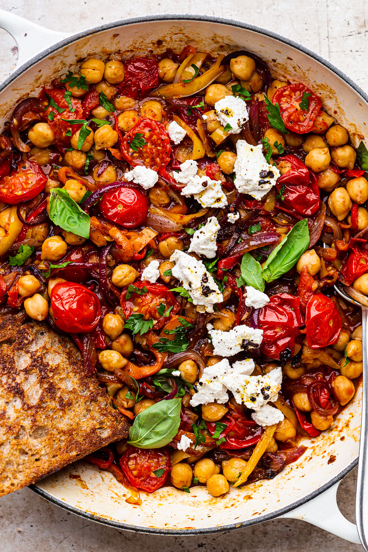 Pepper stew with chickpeas - Lazy Cat Kitchen